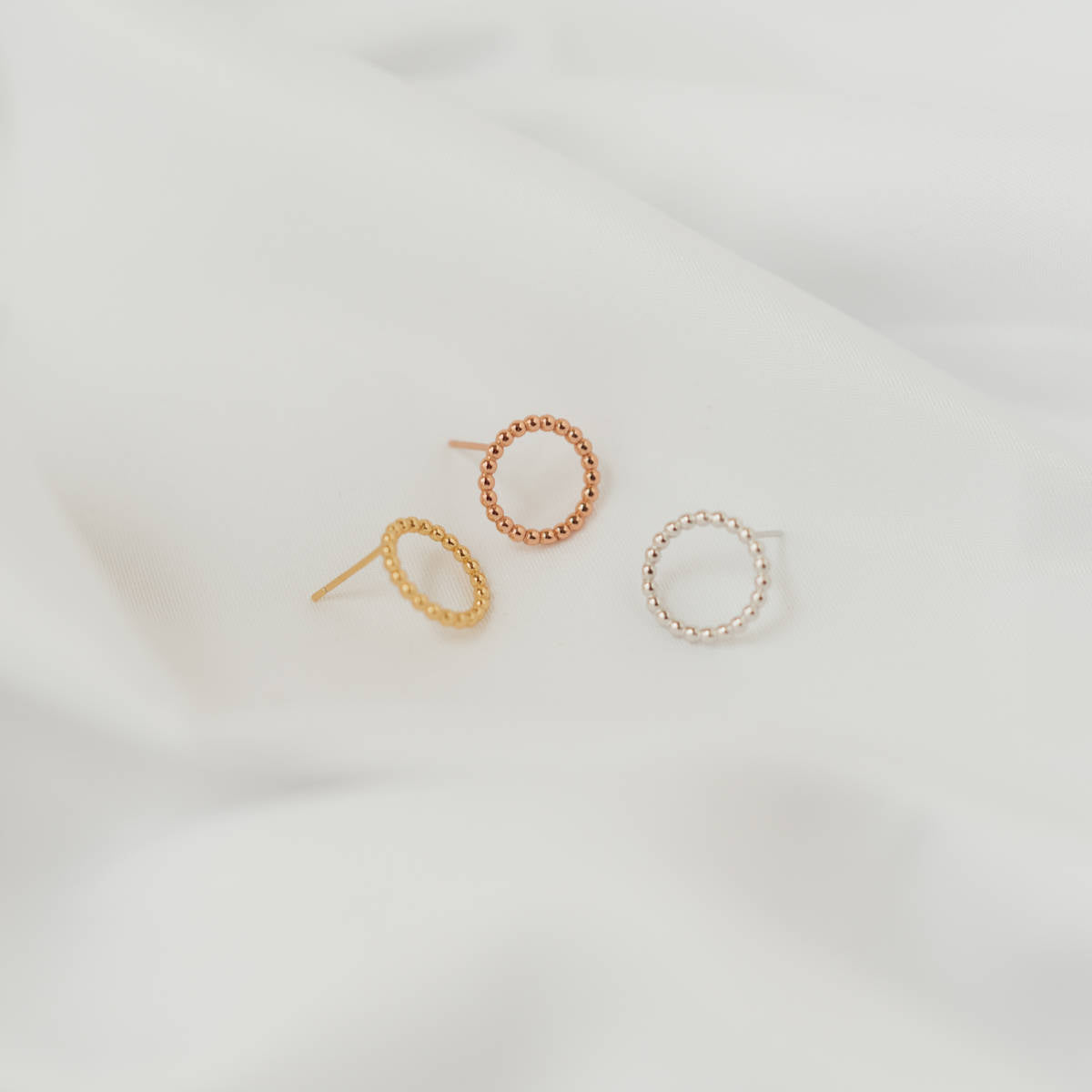 Ana Dot Ohrringe | Filigrane Creolen | So Loved